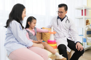 Fisioterapi, Apa Manfaatnya Bagi Perkembangan Anak?